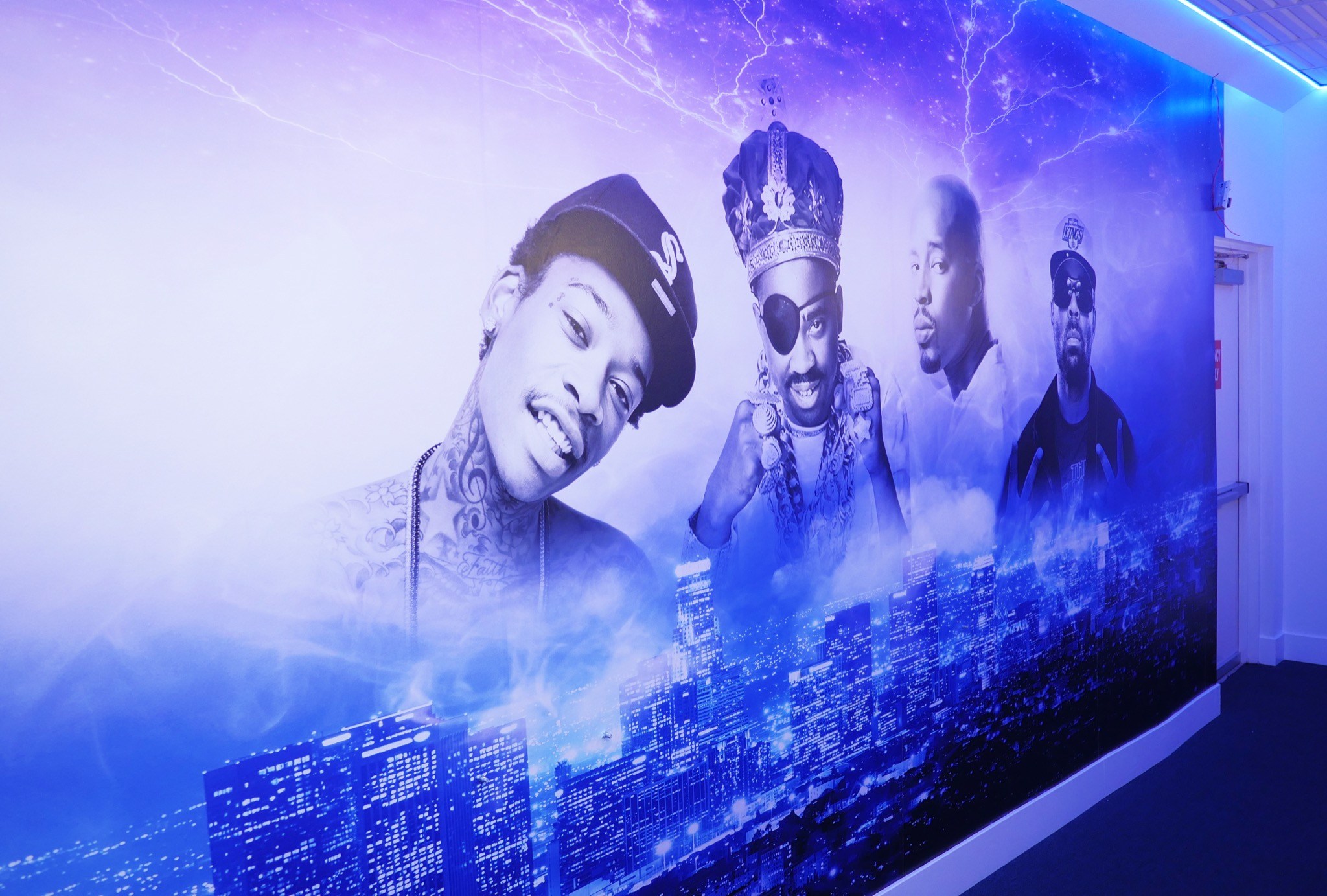 New Tech Transforms Snoop Dogg's Compound Into An Artistic Masterpiece ...